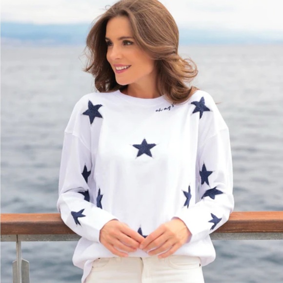 Tops | Nwt White Star Design Crew Neck Sweatshirt With Boxy Relaxed Fit ...